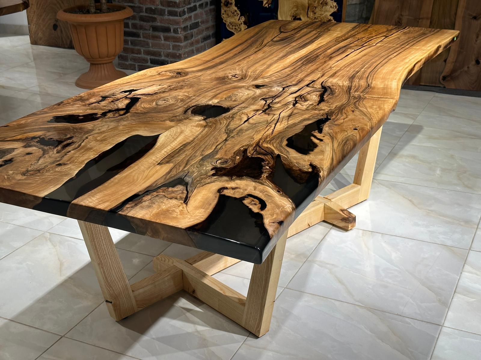 Live Edge Dining Tables – Gul Natural